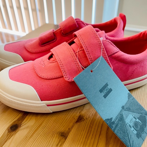 Toms | Shoes | New New Toms Pink Color Y4 Can Fit W6 | Poshmark